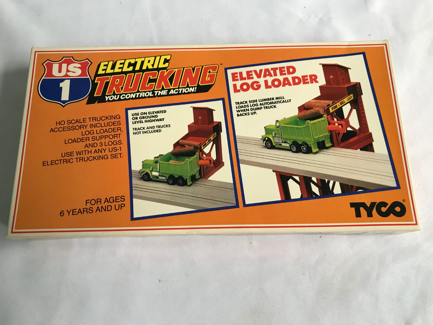 Lot 185 - TYCO Elevated Log Loader Accessory | The Lodge Auction House