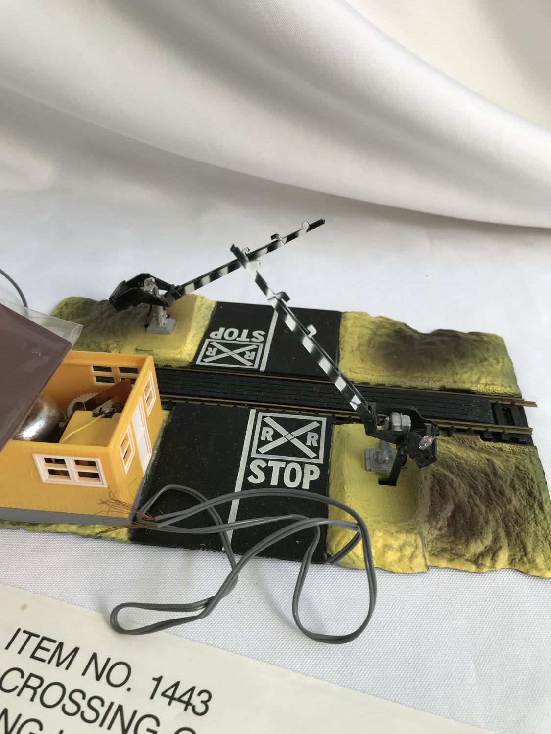 Lot 230 - HO Scale Railroad Crossing 1443 | The Lodge Auction House