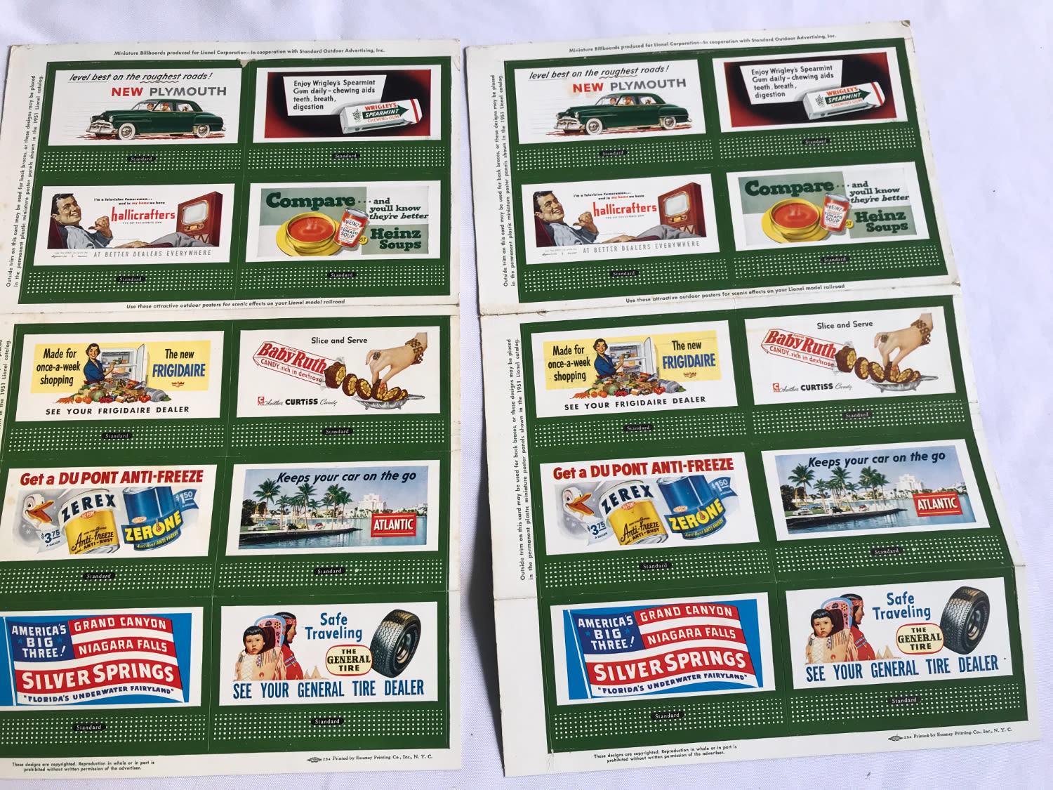 Lot 264 – Mini Billboards Made by Lionel – The Lodge Auction House