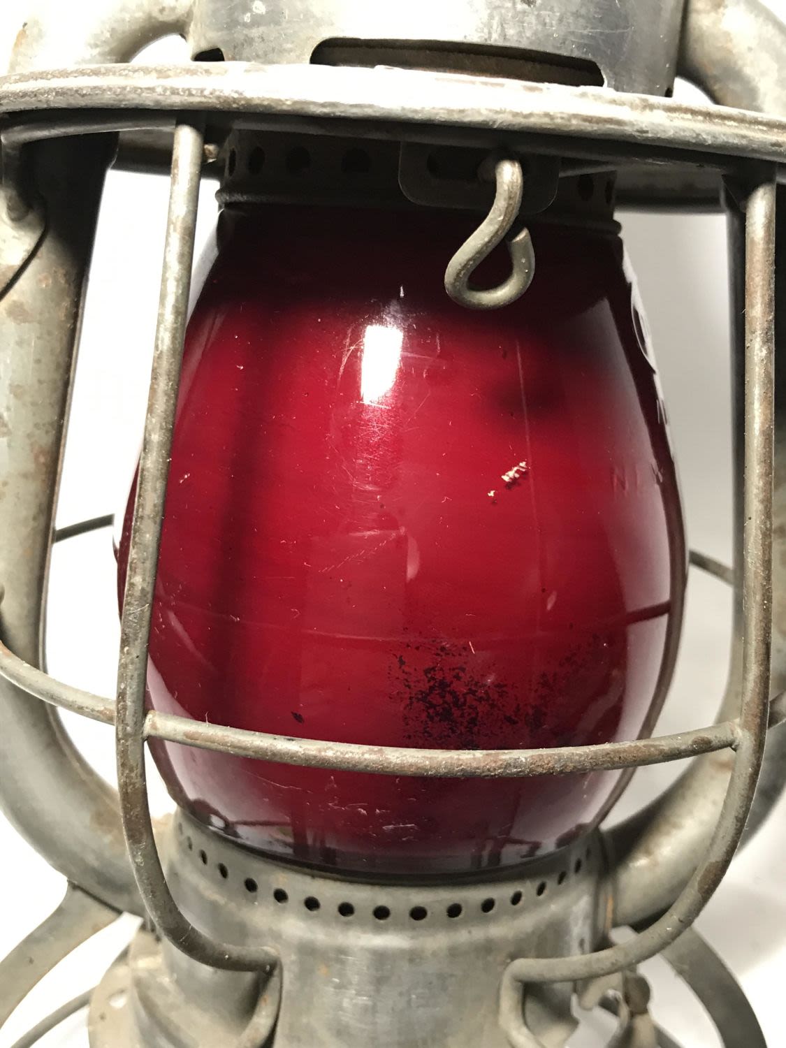 Lot 62 - NY Central Railroad Lantern w/ Red US Globe | The Lodge ...