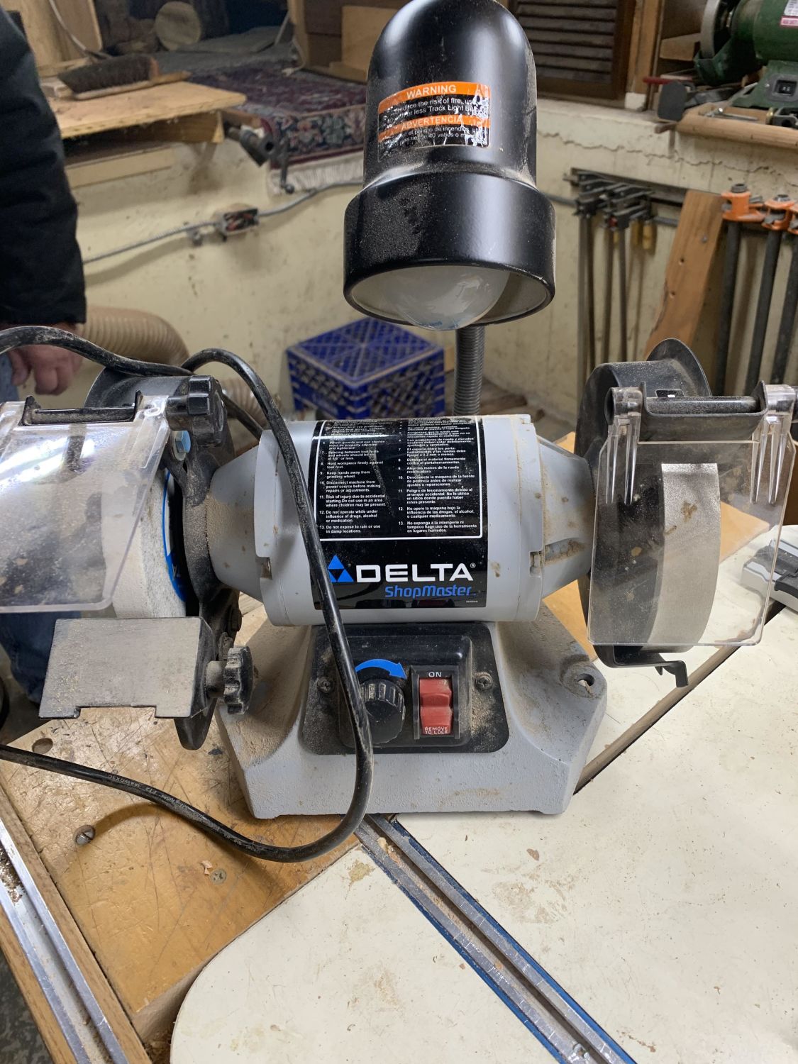 Lot 32 - Delta Shopmaster Grinder - 6 inch | The Lodge Auction House