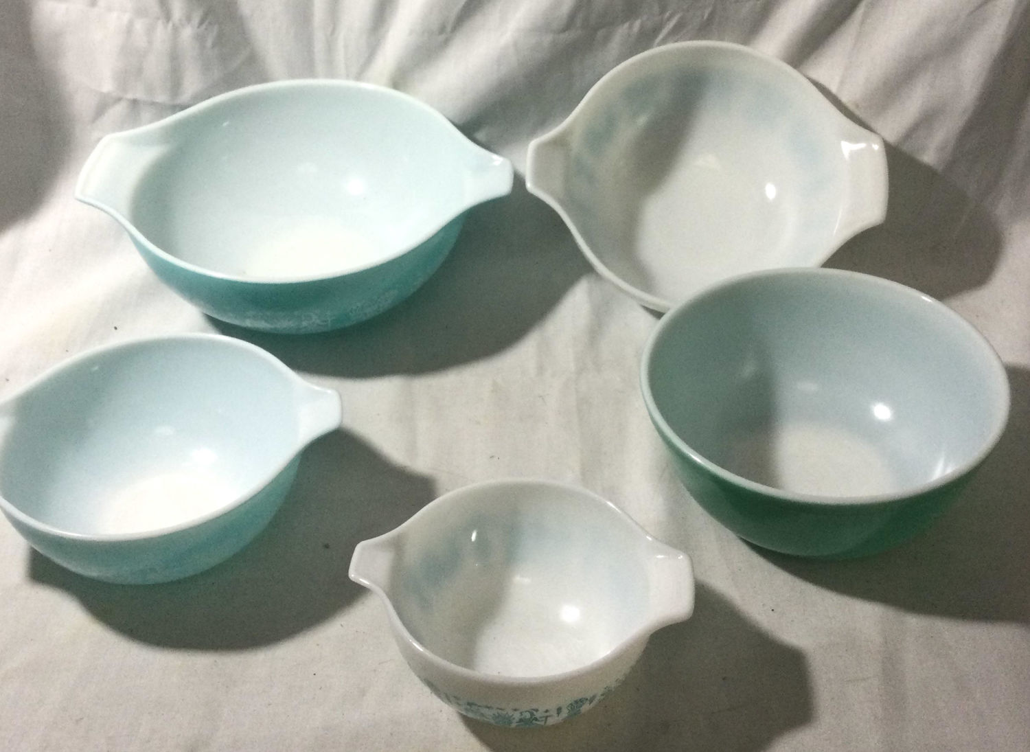 Lot 74 - Pyrex Collection w/ Farmer Print & Aqua | The Lodge Auction House