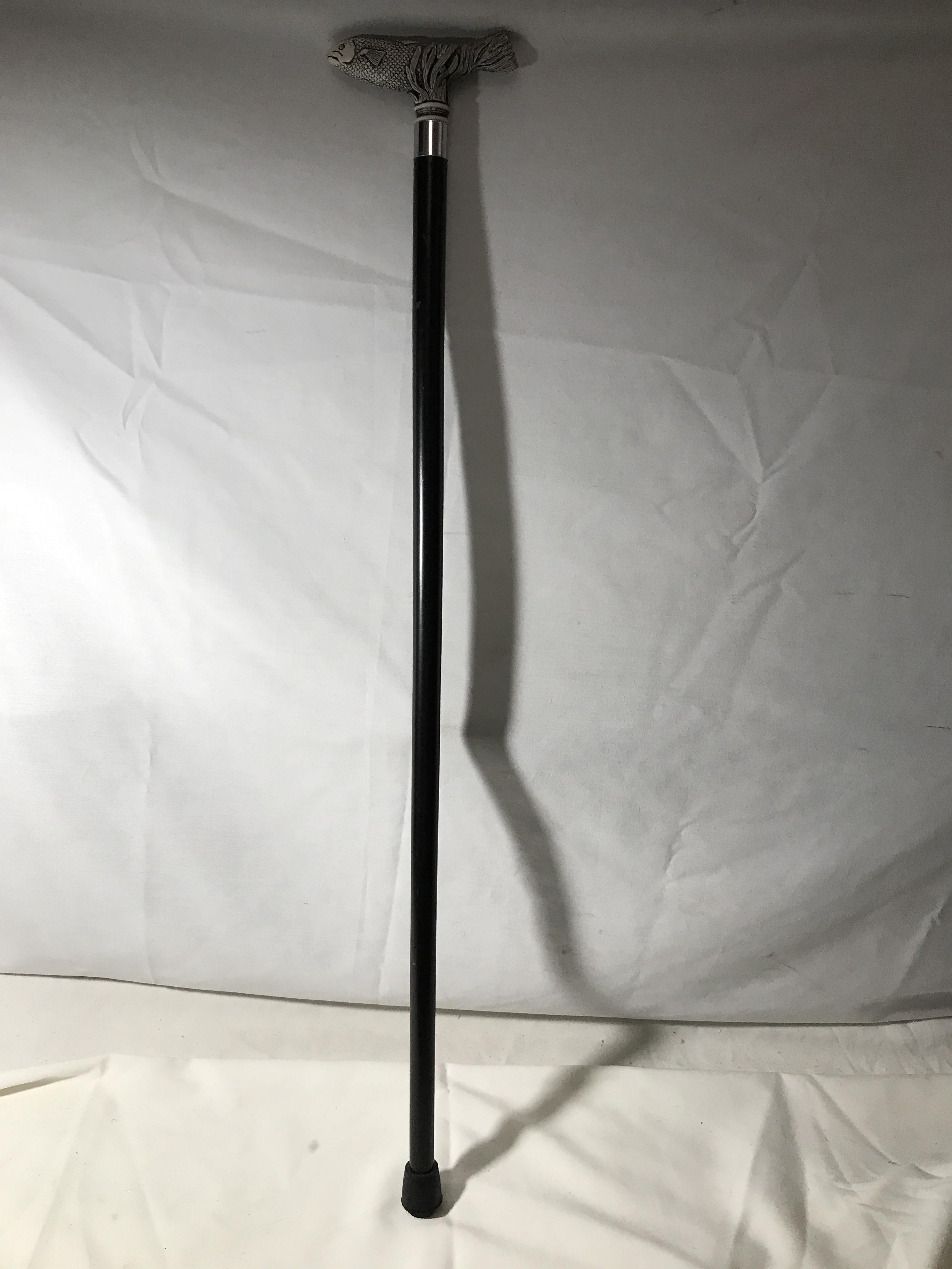 Lot 45 – Walking Cane with Fish Handle – The Lodge Auction House