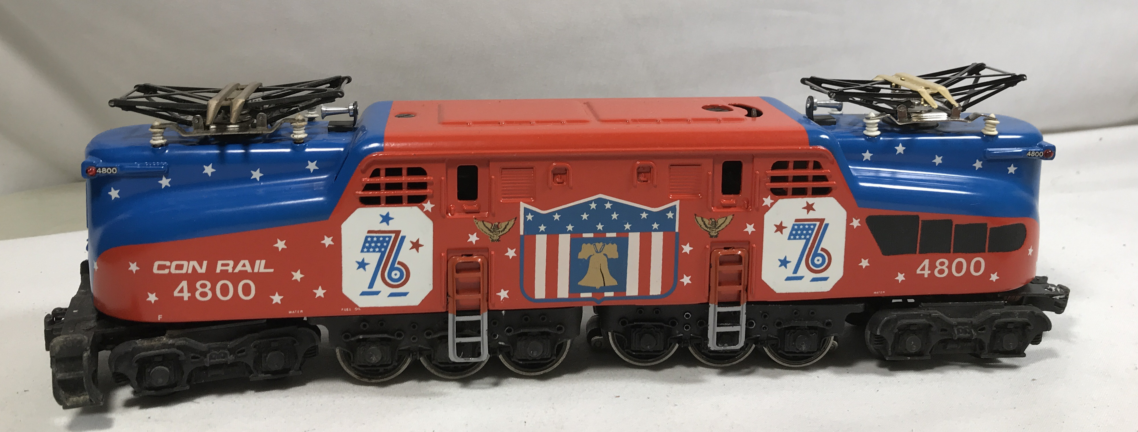 Lot 166 - Conrail Bicentennial 4800 Locomotive Model | The Lodge ...