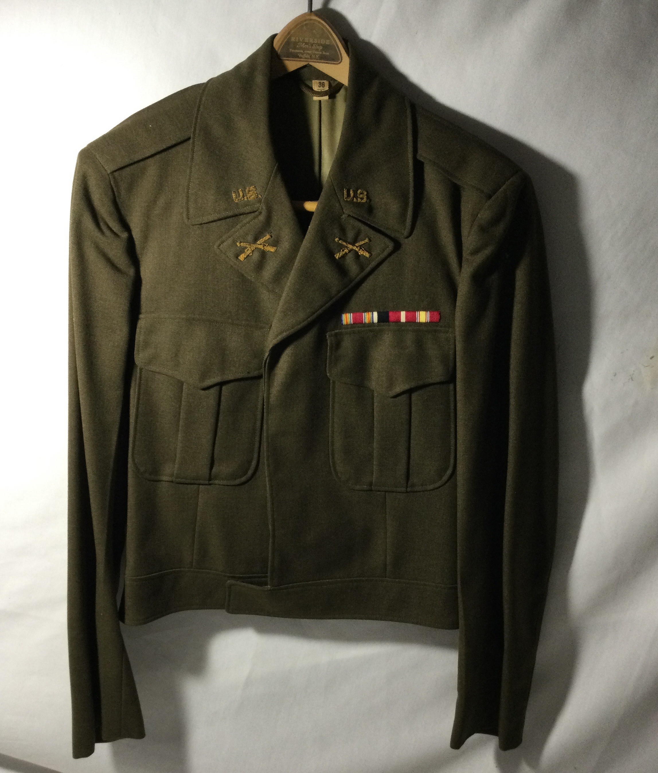 Lot 304 - World War II US Army Ike Jacket | The Lodge Auction House
