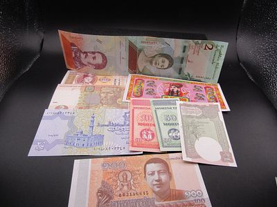 Lot 39J - 10 Foreign (Crisp/Unc) Notes, Great Art | Tyler Greer Auctioneer