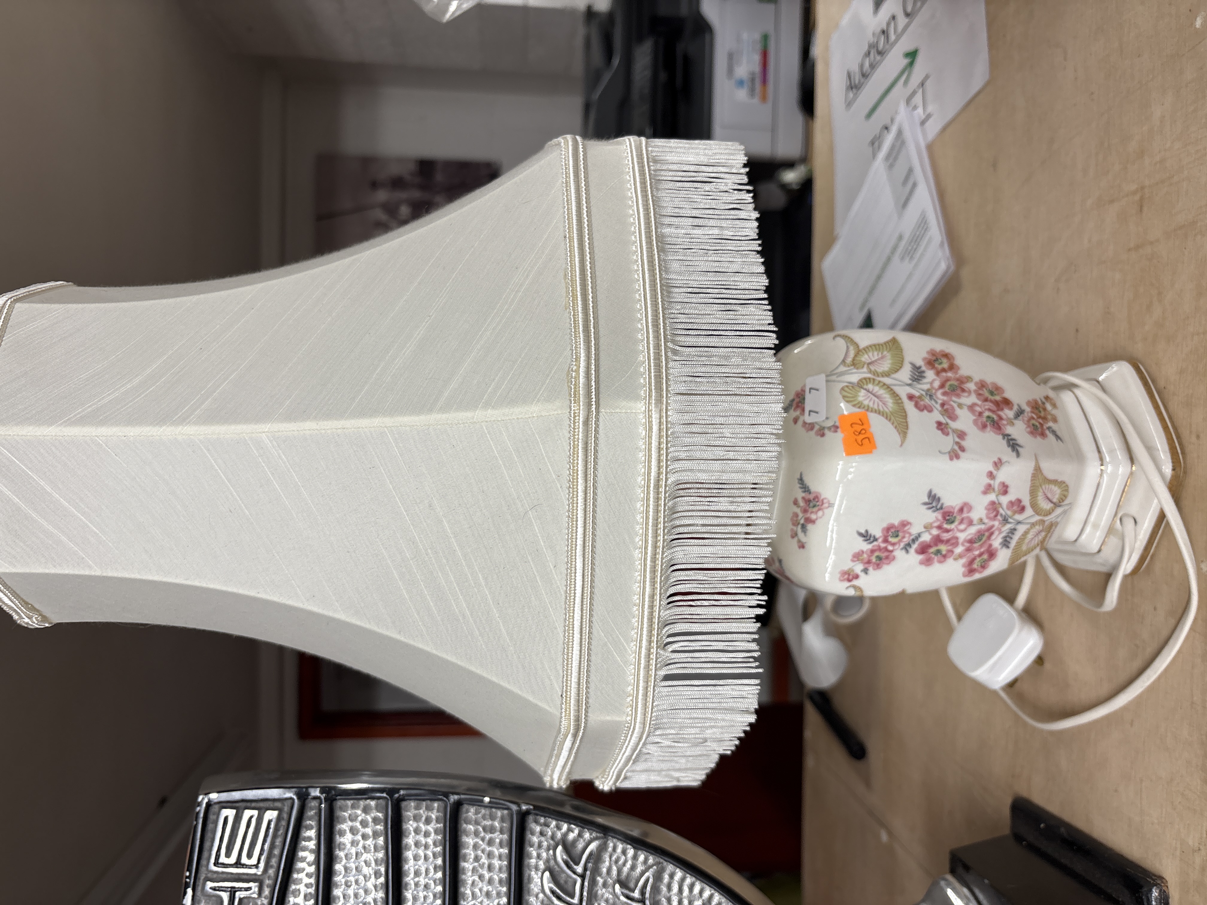 Lot 6 – A Victorian Style Ceramic Table Lamp with Floral Decoration ...