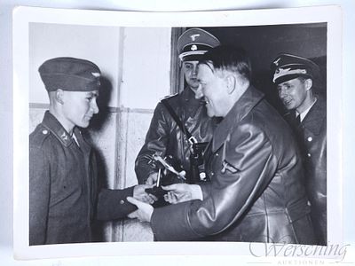 Lot 727 - Adolf Hitler original Foto Jagdgeschwader 52 Weihnachten 1939 ...